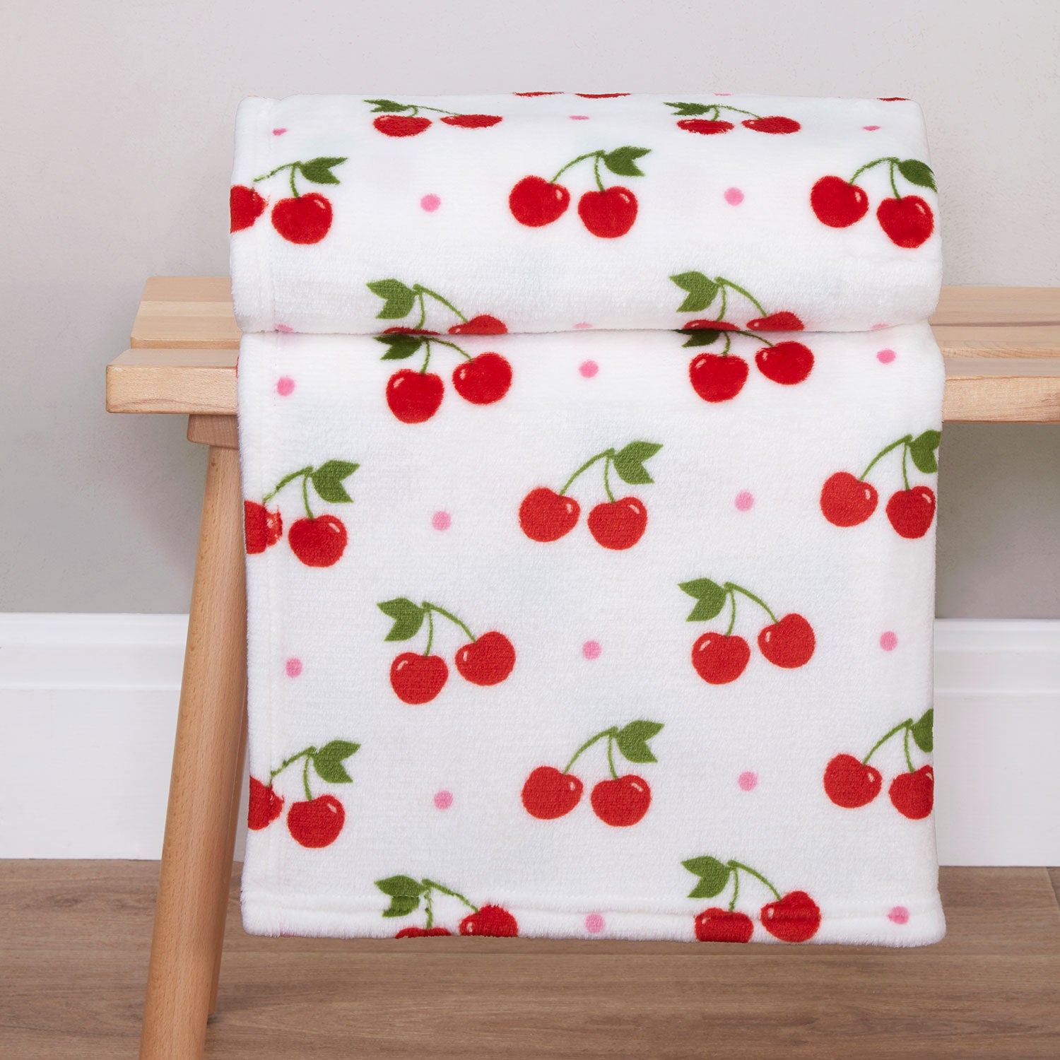 Red Cherries Printed Fleece Throw (130cm x 150cm) – Julian Charles Home