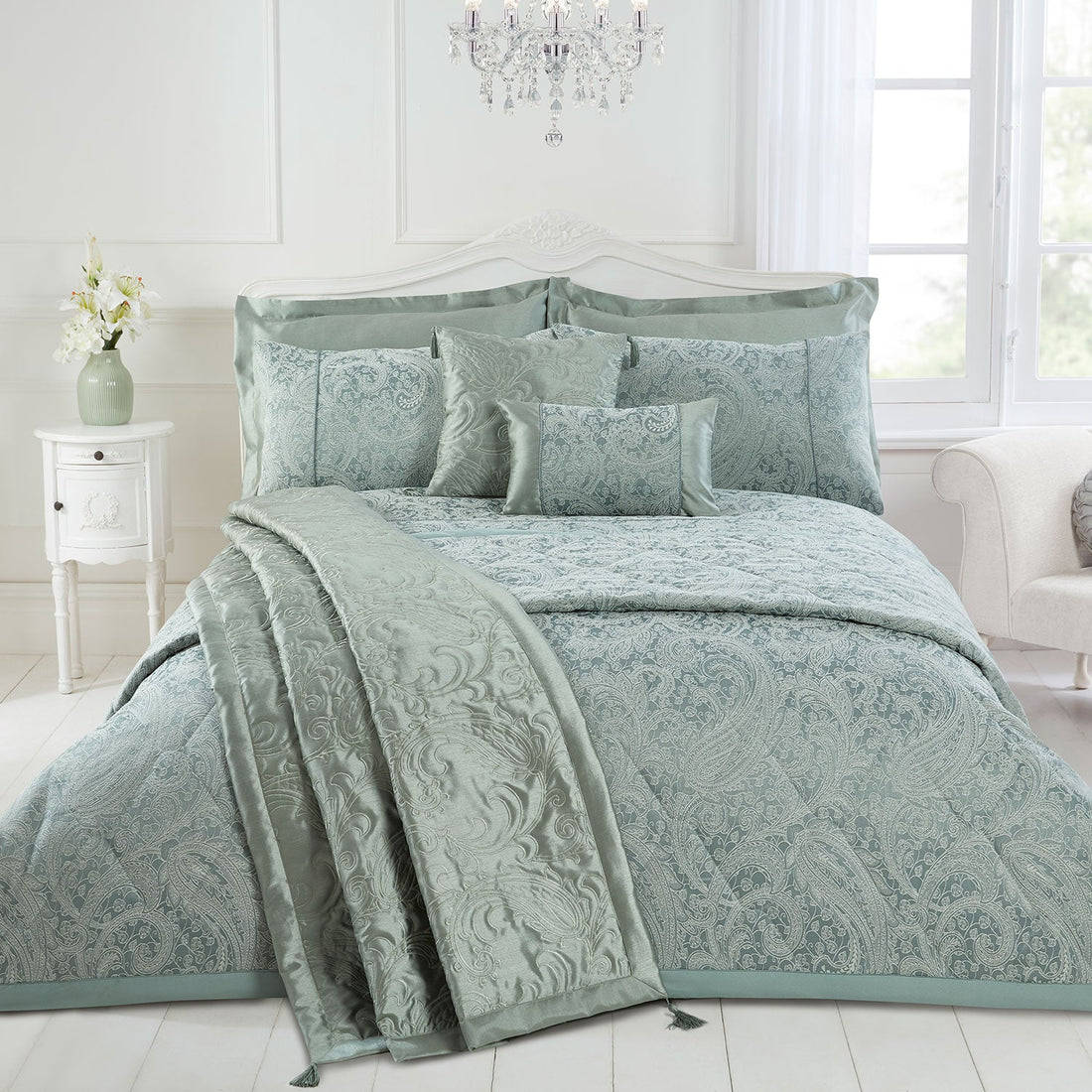 Paisley Soft Green Jacquard Bedspread (260cm x 260cm) – Julian Charles Home